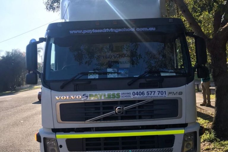 (HR) Heavy Rigid Truck Licence - Payless Truck Driving School